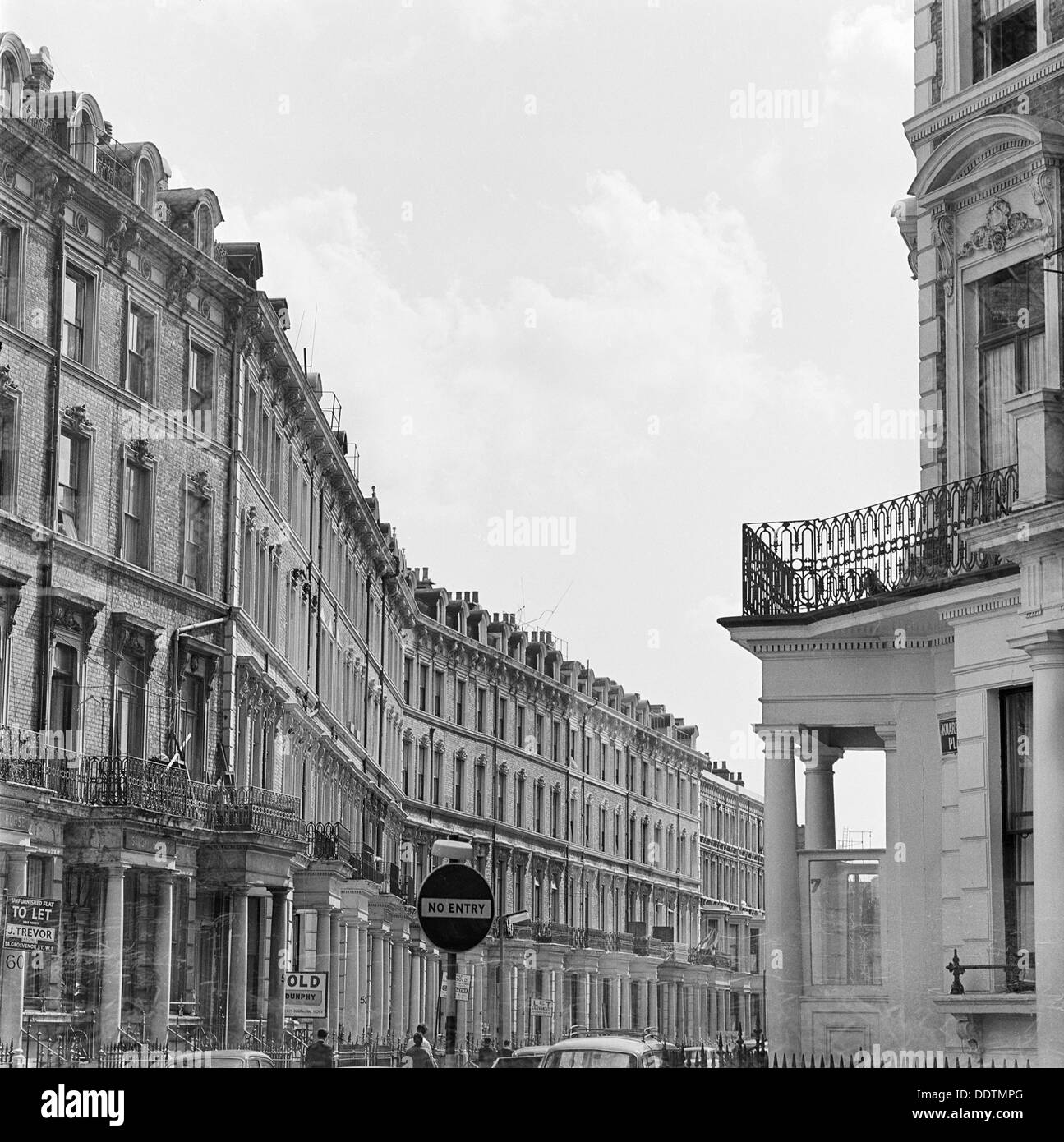 Terrace street 1960s hi-res stock photography and images - Alamy