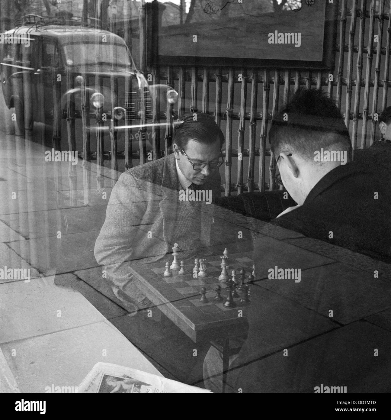 English chess Black and White Stock Photos & Images - Alamy