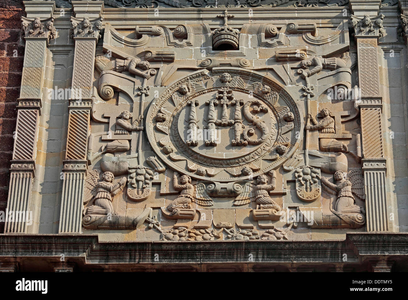 Basilica of Bom Jesus (b.1605) holds Tomb of St. Francis Xavier, Old ...