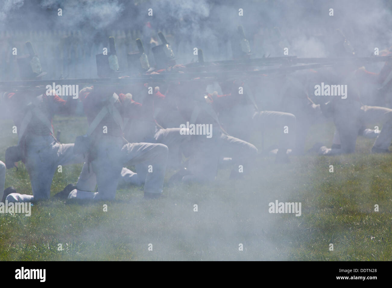 British soldiers fort george niagara hi-res stock photography and ...
