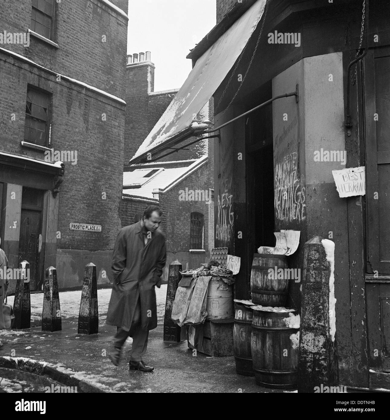 Stepney 1950s hi-res stock photography and images - Alamy
