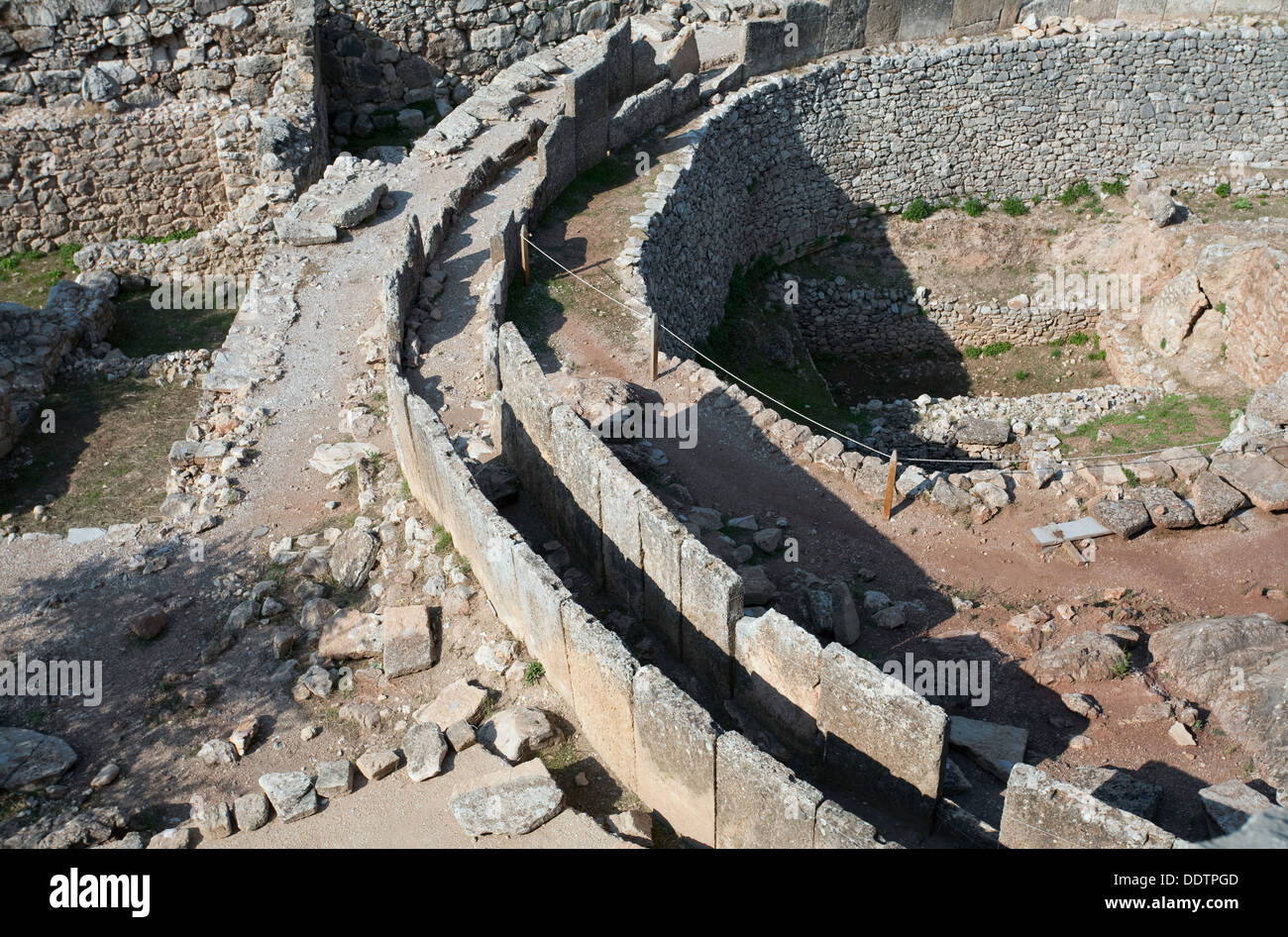 Mycenaean grave hi-res stock photography and images - Alamy