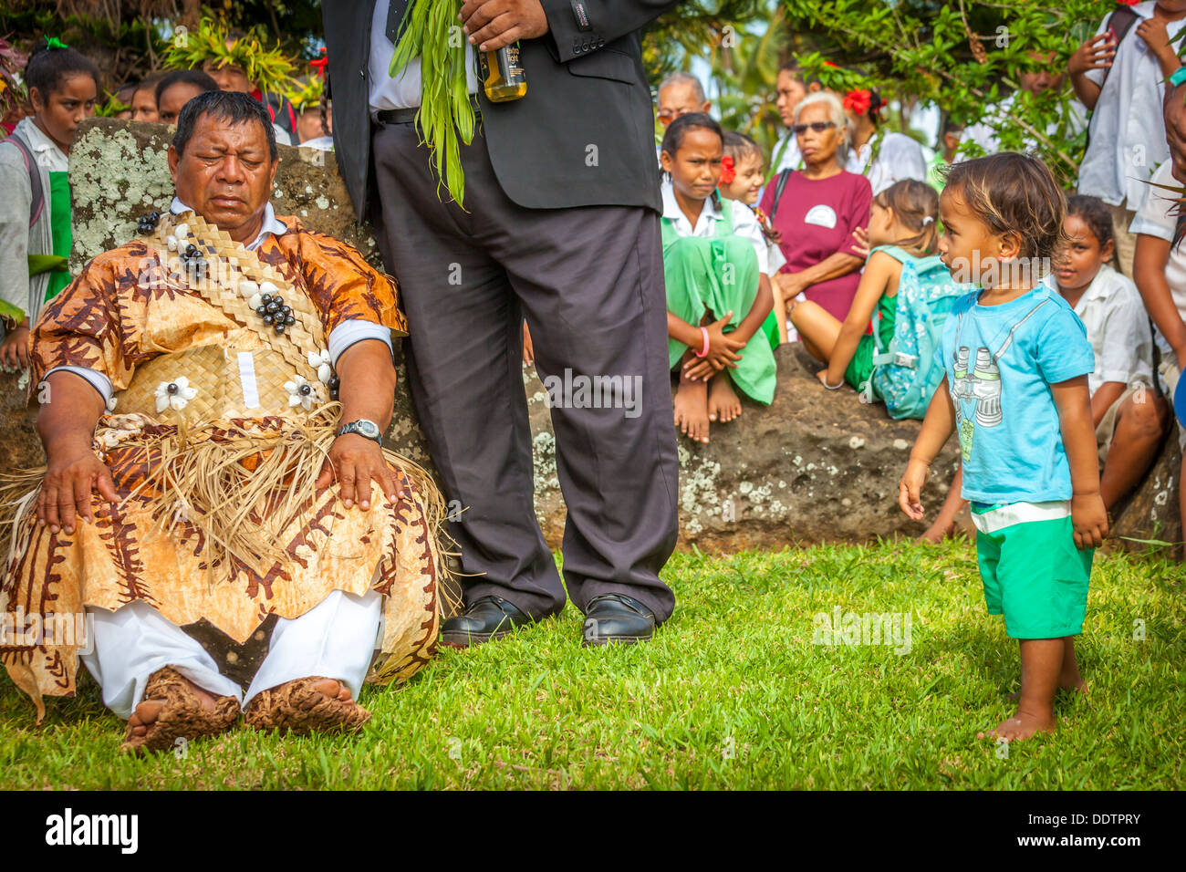 Maori boy hi-res stock photography and images - Alamy