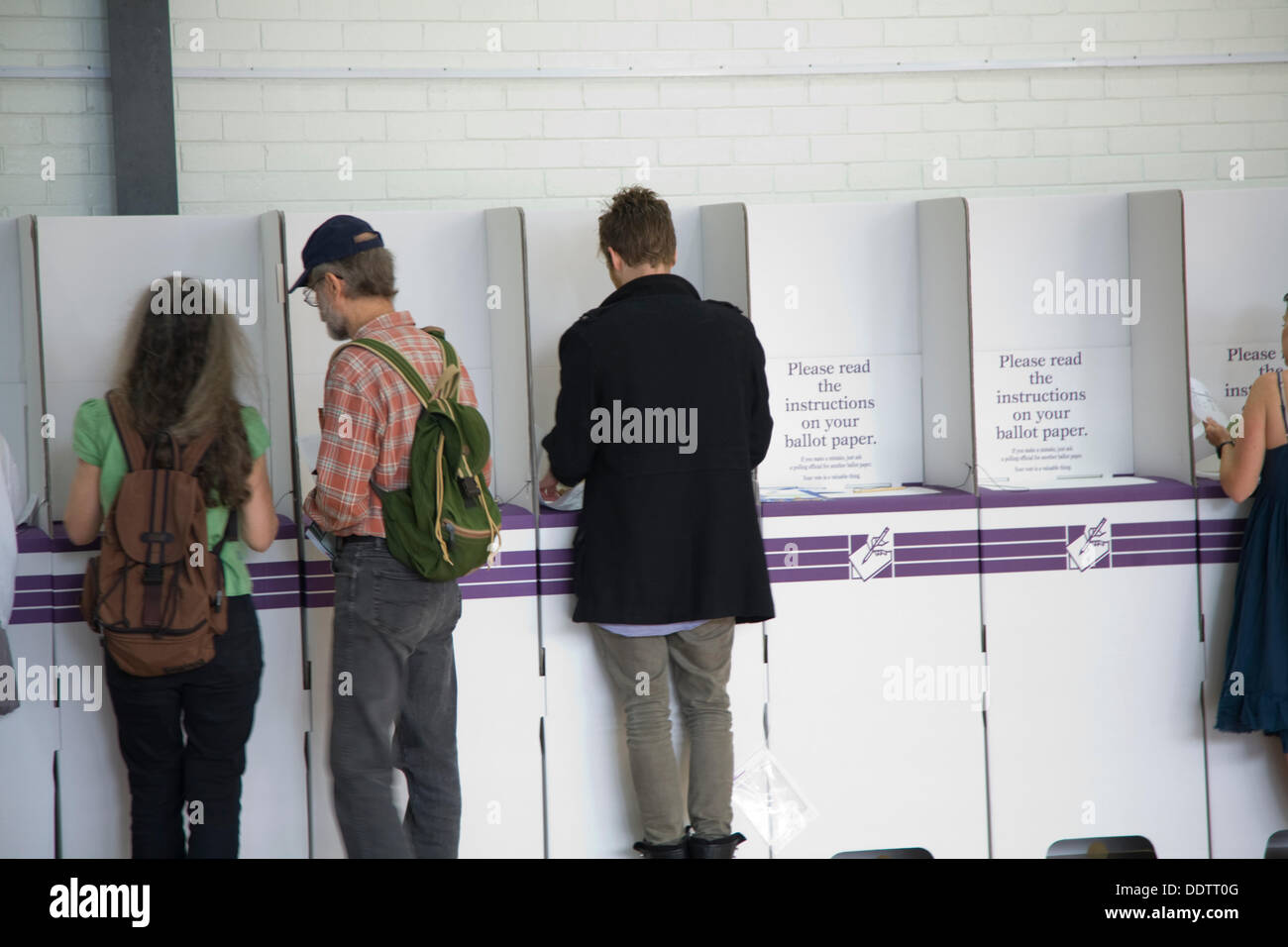 New South Wales, Australia. 7th September 2013. Polling booths open and ...