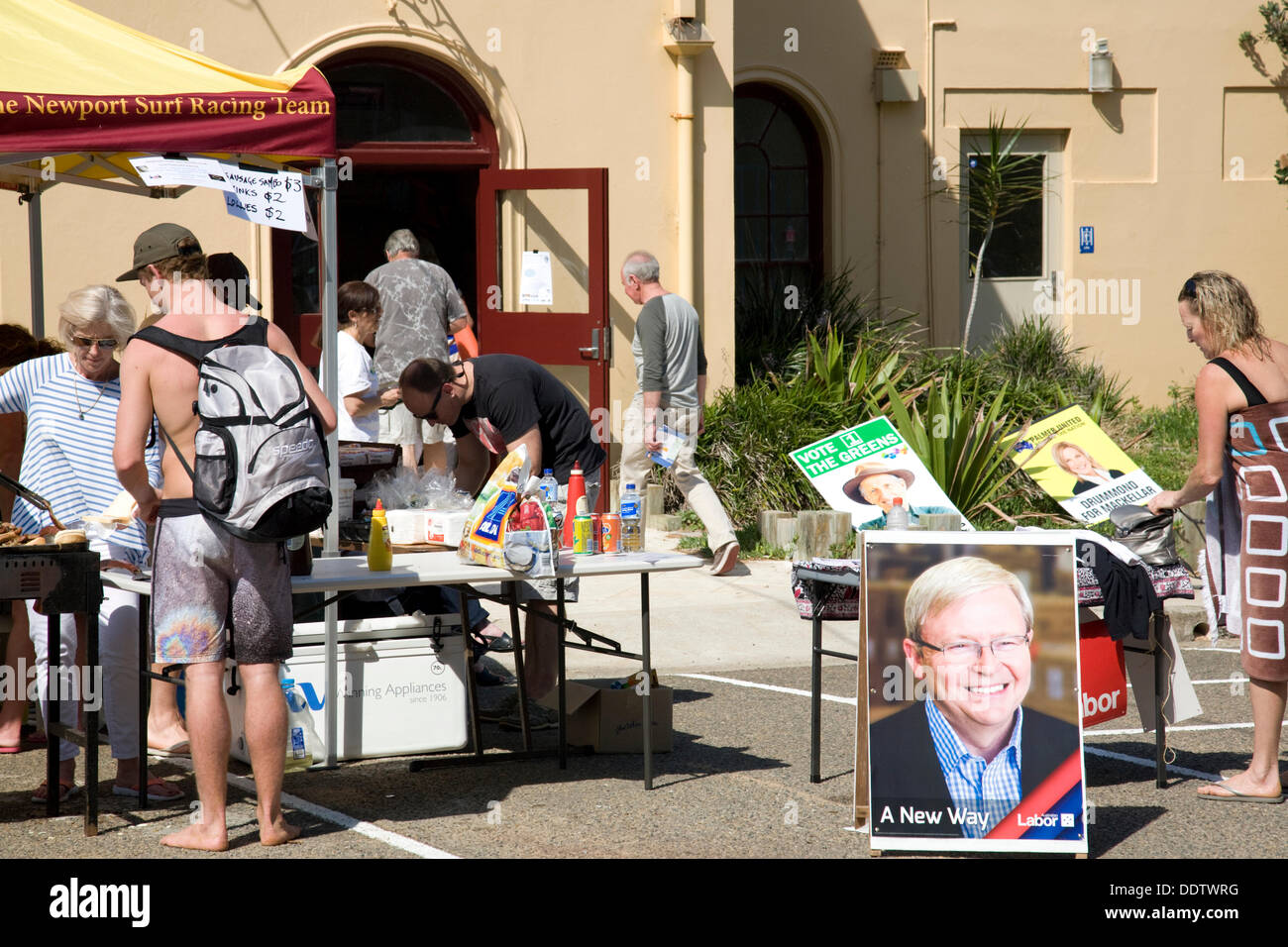 Australian barbeque beach hi-res stock photography and images - Alamy