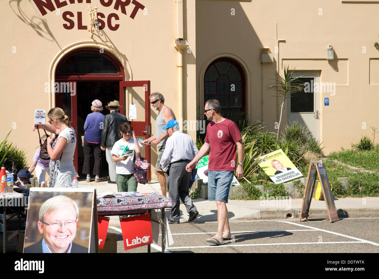 Australian bbq beach hi-res stock photography and images - Alamy