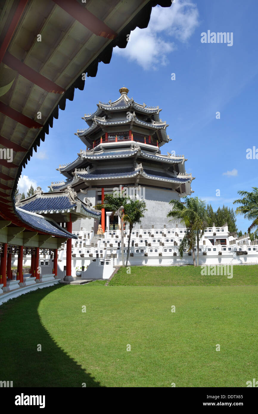 Main pagoda building at Three Kingdoms Theme Park Chinese Pagodas and ...
