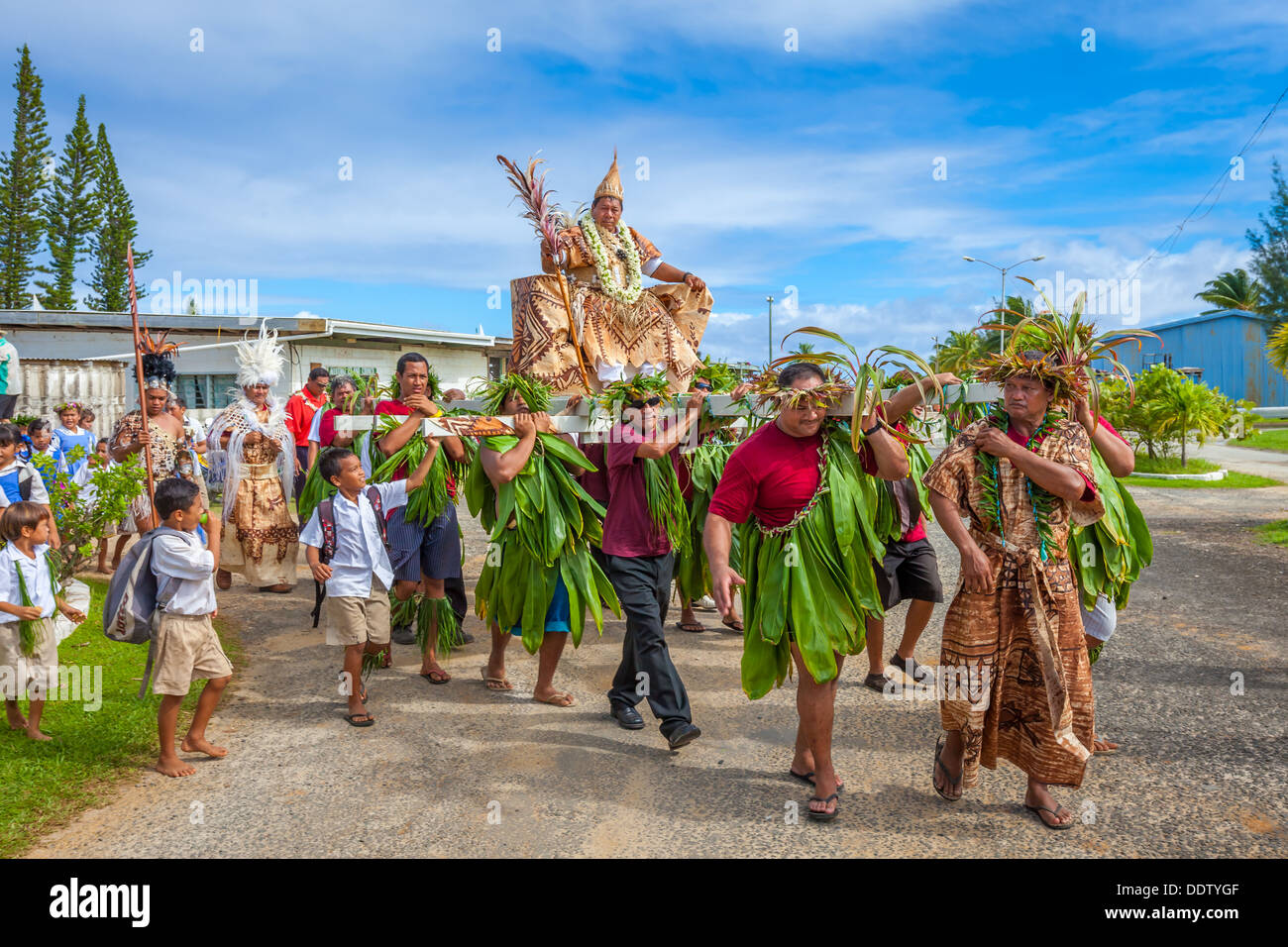 AITUTAKI - Traditional Polynesian costume during the parade of the ...