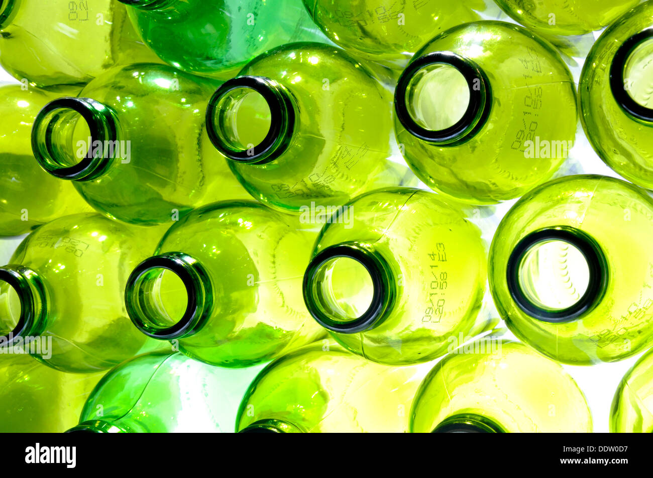 Empty beer bottles recycling hi-res stock photography and images - Alamy