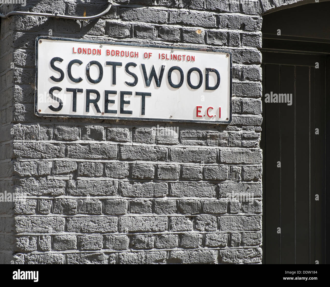 London borough of islington sign hi-res stock photography and images ...