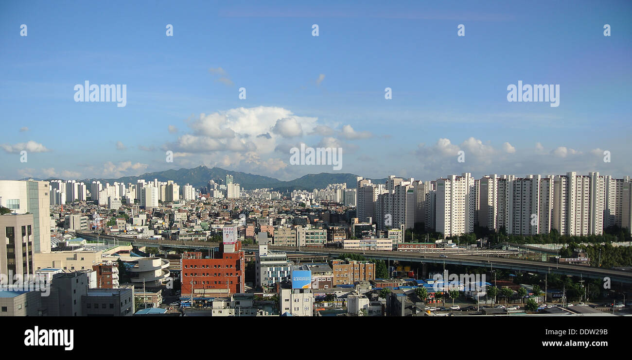 City line of Times Square area of Seoul Korea on a clear day Stock ...