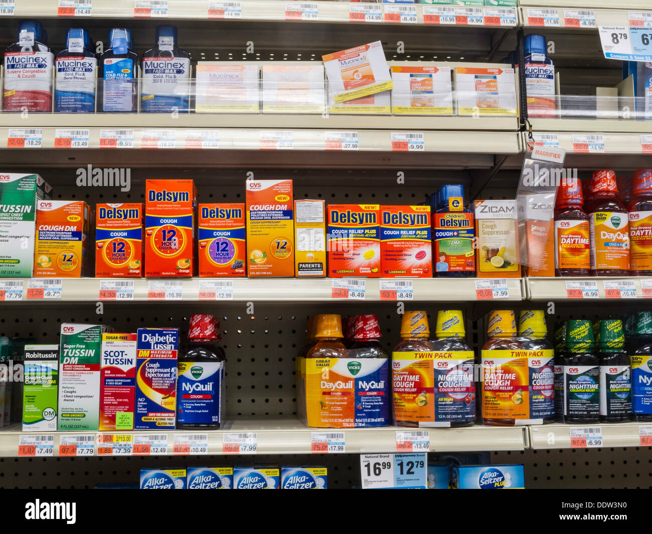 Cvs pharmacy counter hi-res stock photography and images - Alamy