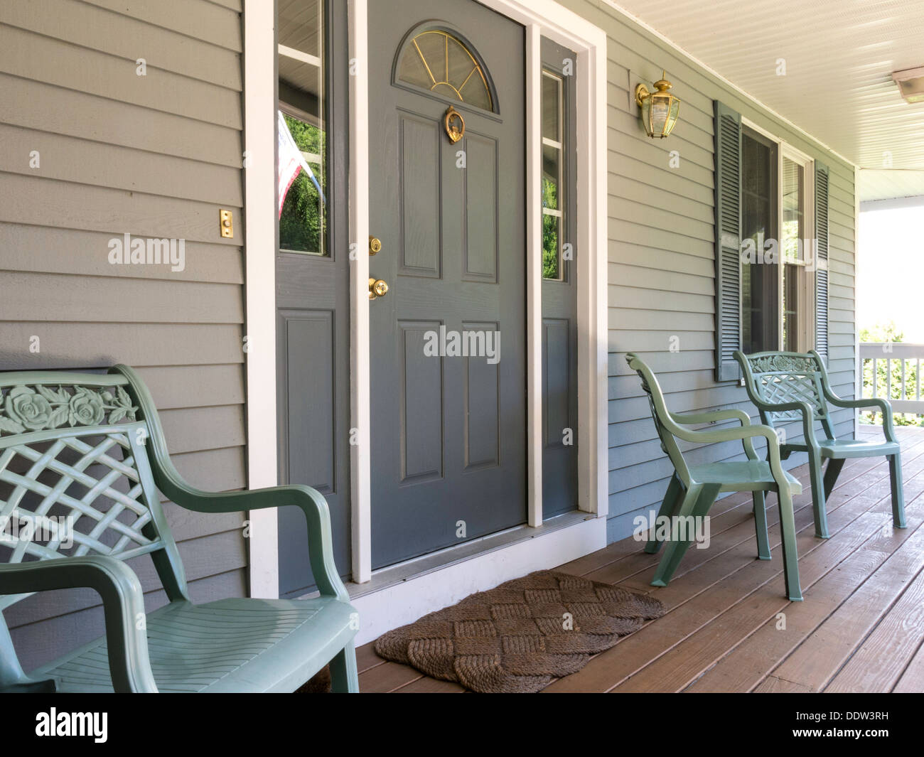 Showcase Pristine Suburban Front Porch Stock Photo - Alamy