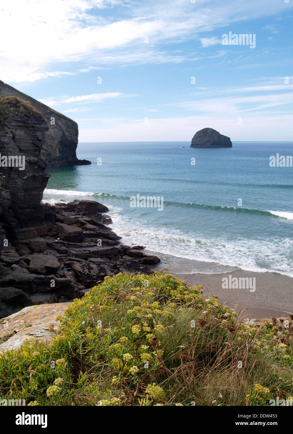 Trebarwith strand cornwall hi-res stock photography and images - Alamy