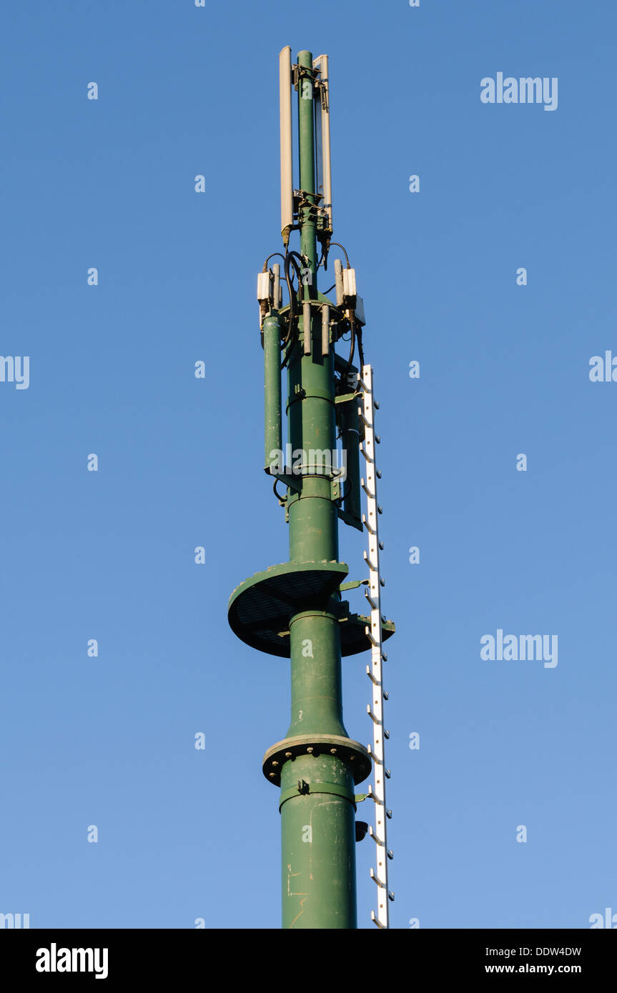 Cellular mobile phone mast and antennae Stock Photo - Alamy