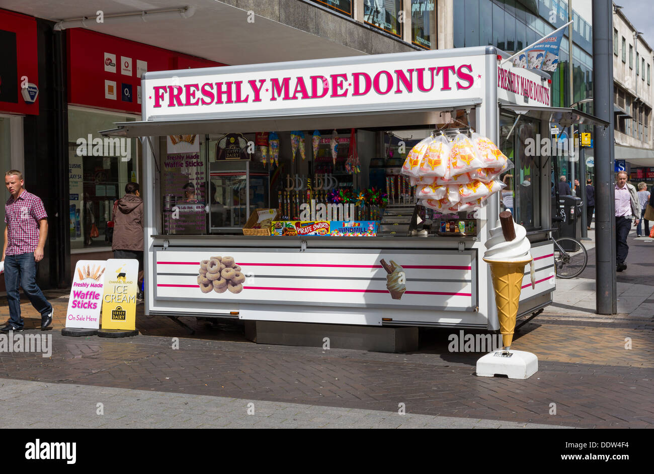 Donut stall hi-res stock photography and images - Alamy