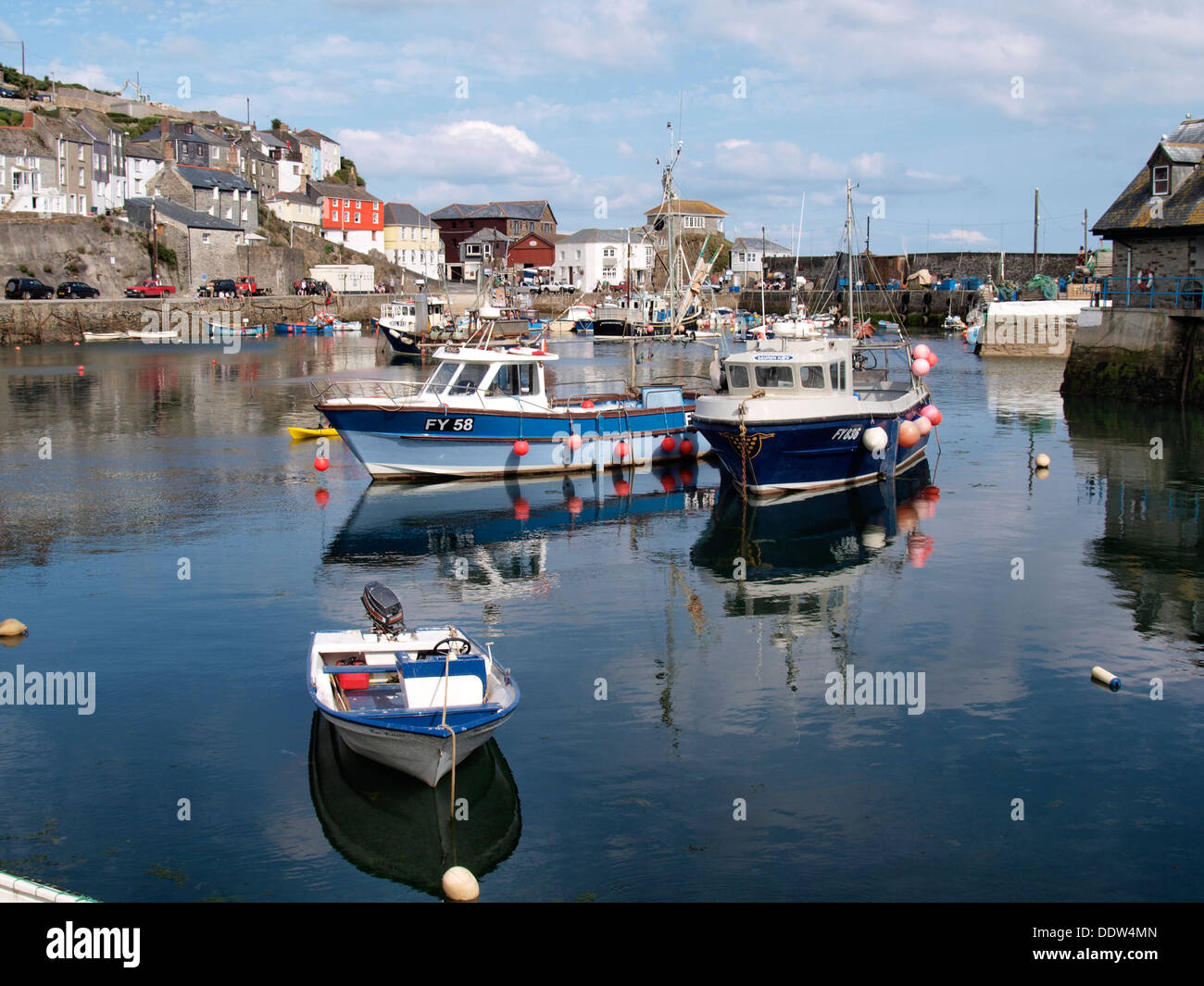 Cornwall inner harbour trawler cornish hi-res stock photography and ...