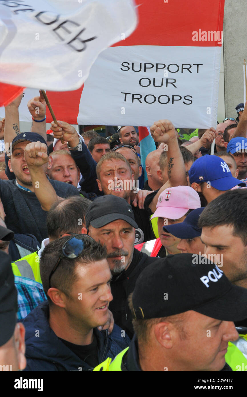 Edl tower bridge hi-res stock photography and images - Alamy