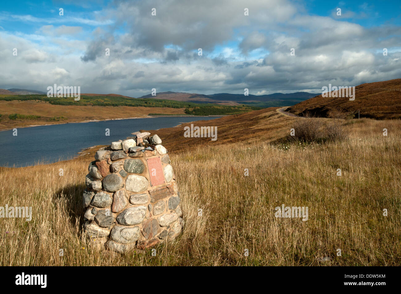 Loch loyne hi-res stock photography and images - Alamy