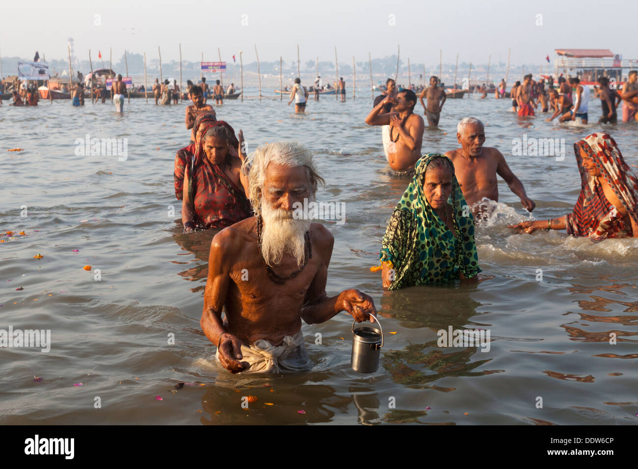 Arti hindu hi-res stock photography and images - Alamy