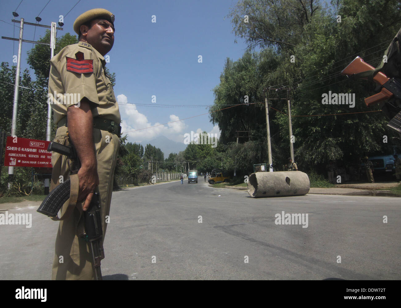 Solder stand hi-res stock photography and images - Alamy