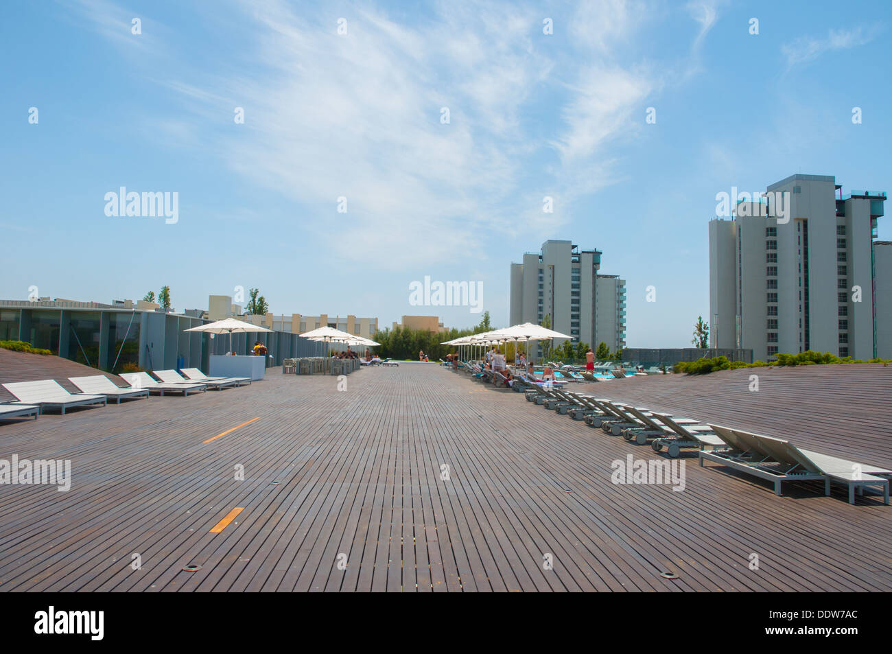 Rooftop terrace swimming pool hi-res stock photography and images - Alamy