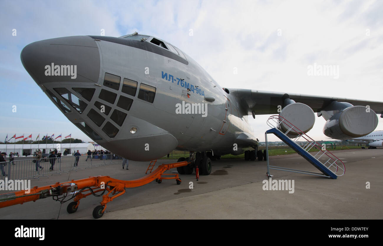 Ilyushin il 76md 90a hi-res stock photography and images - Alamy