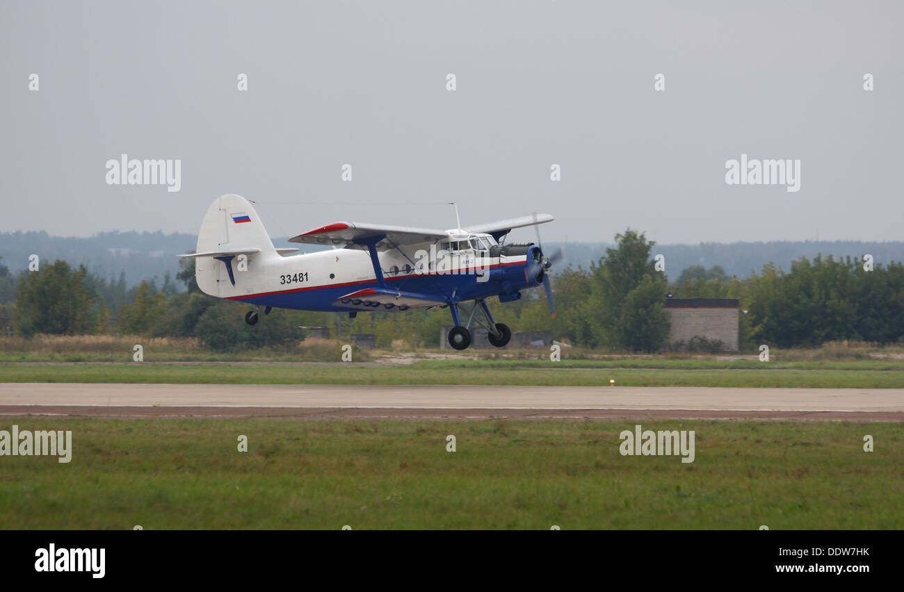 An 2 antonov hi-res stock photography and images - Alamy