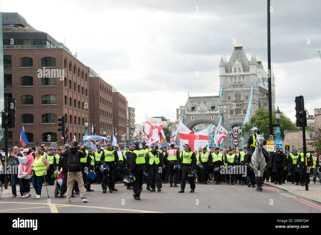 Edl Tower Bridge High Resolution Stock Photography and Images - Alamy