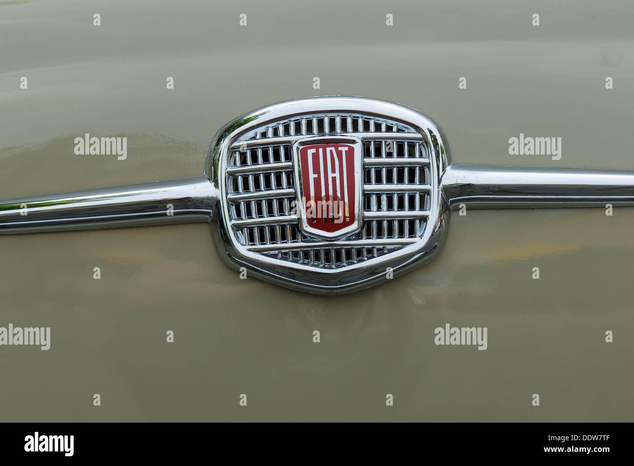 Fiat emblem hi-res stock photography and images - Alamy
