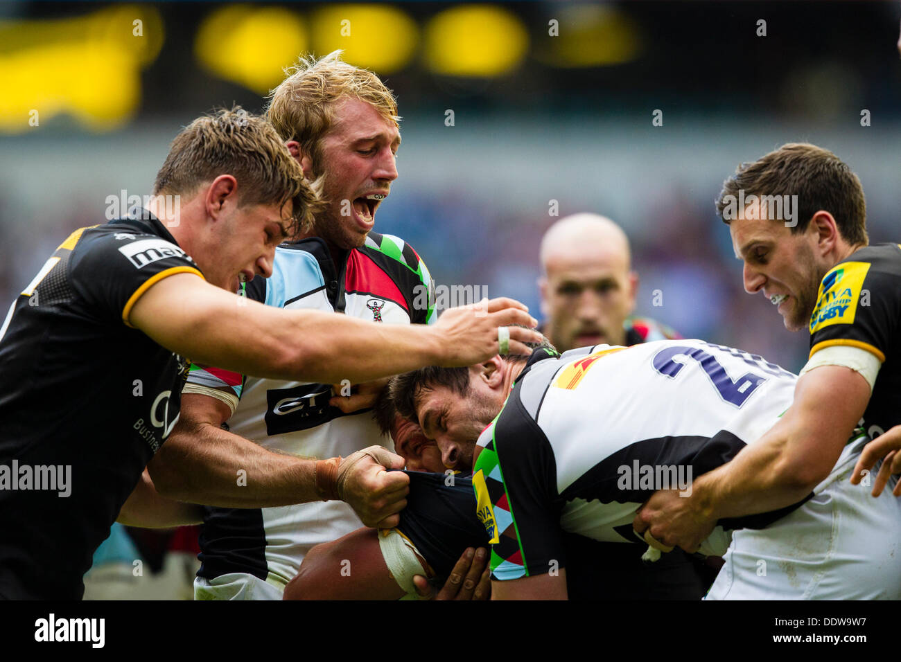 London, UK. 07th Sep, 2013. Harlequins' Chris Robshaw (second from left ...