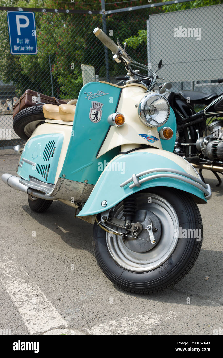 Scooter sr 59 berlin with iwl hi-res stock photography and images - Alamy