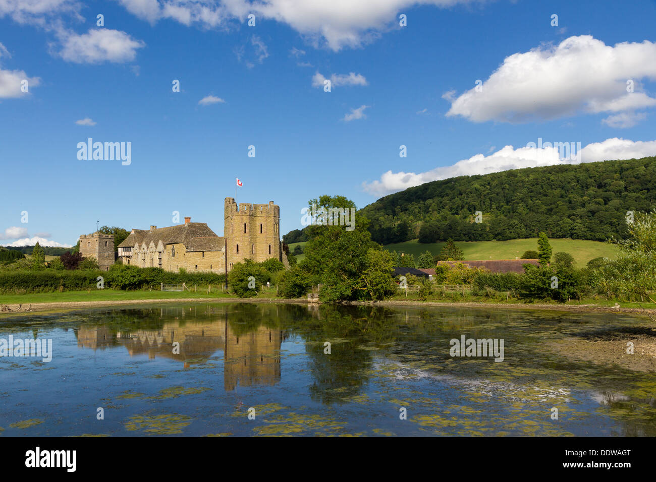 Stokesay castle hi-res stock photography and images - Alamy
