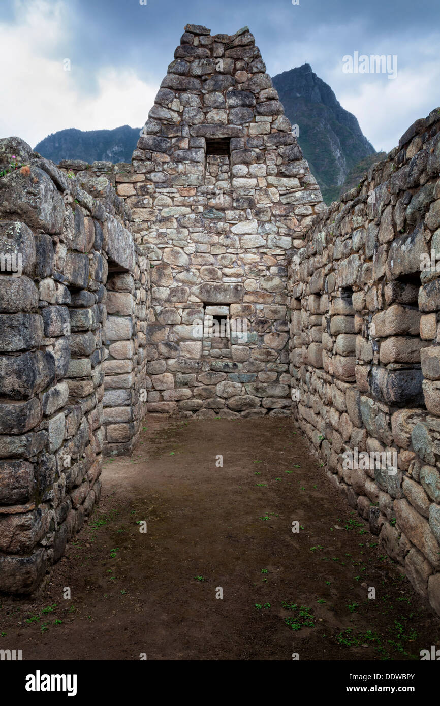 Trapezoidal Building Stock Photos & Trapezoidal Building Stock Images ...