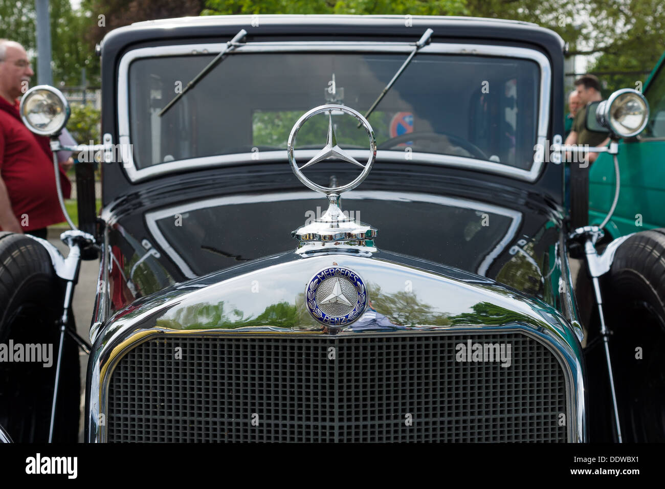 The front of the car Mercedes-Benz 320 (W142 Stock Photo - Alamy
