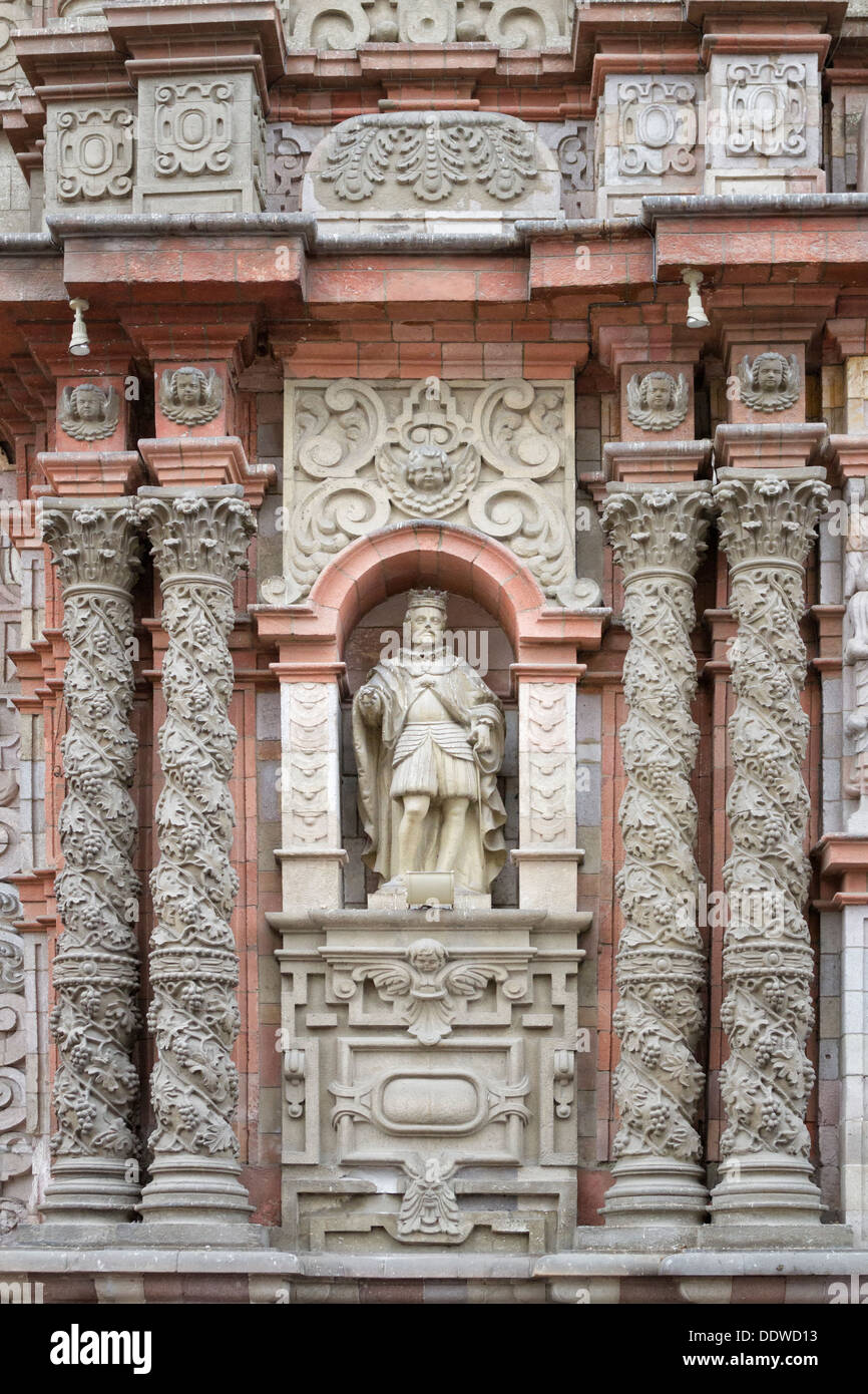 Spanish colonial column ornate detail hi-res stock photography and ...