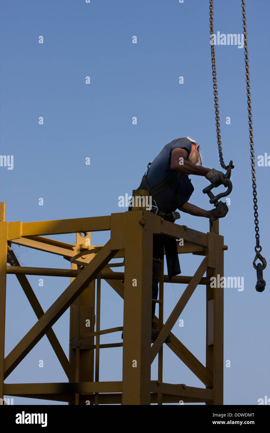 Assembling a crane hi-res stock photography and images - Alamy