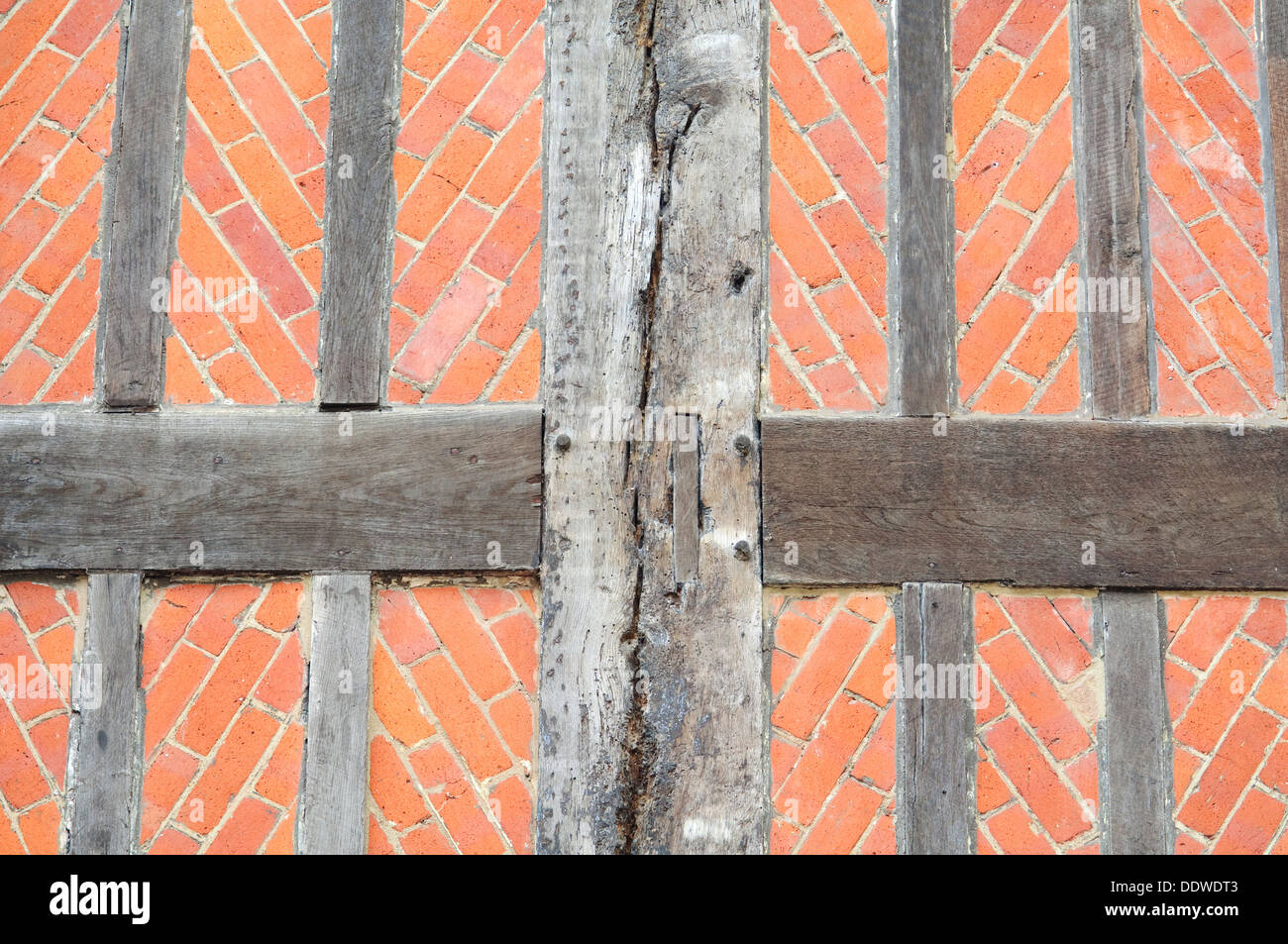 Old timber building london hi-res stock photography and images - Alamy