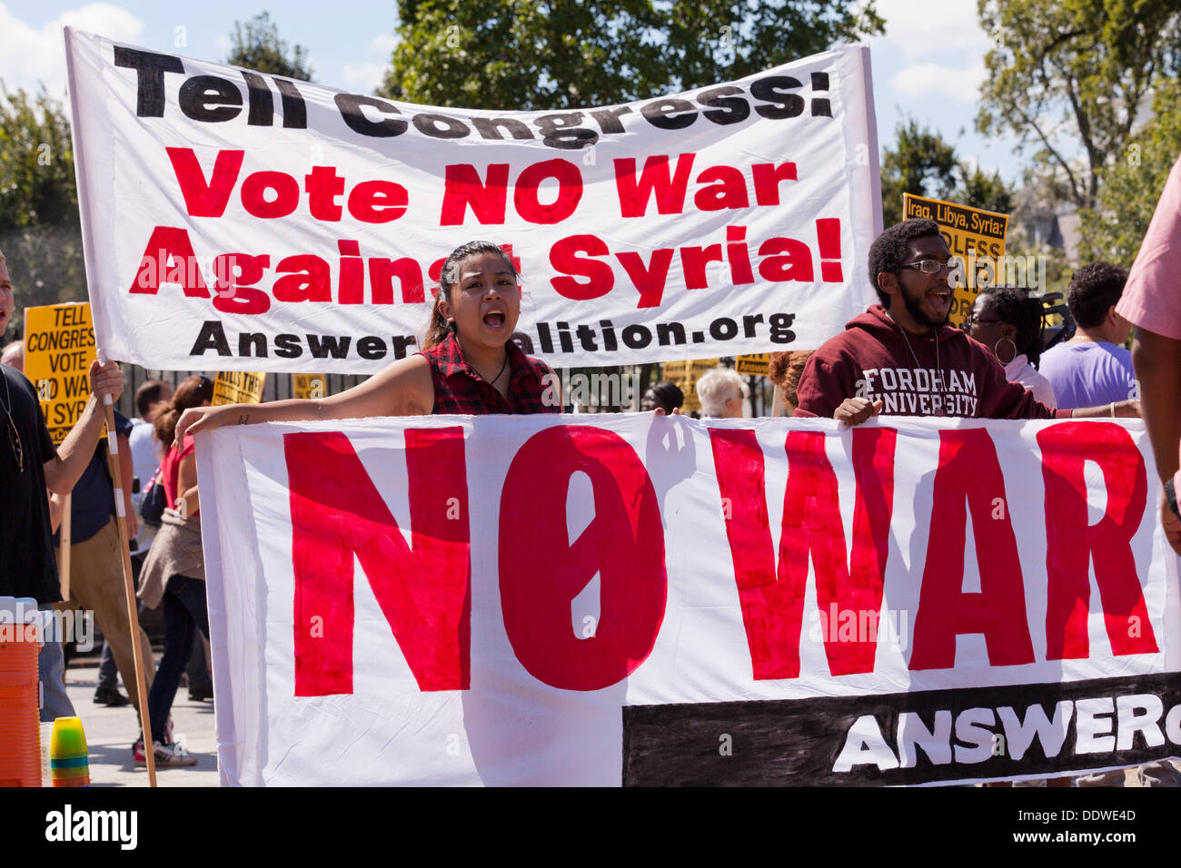 Opponents war hi-res stock photography and images - Alamy