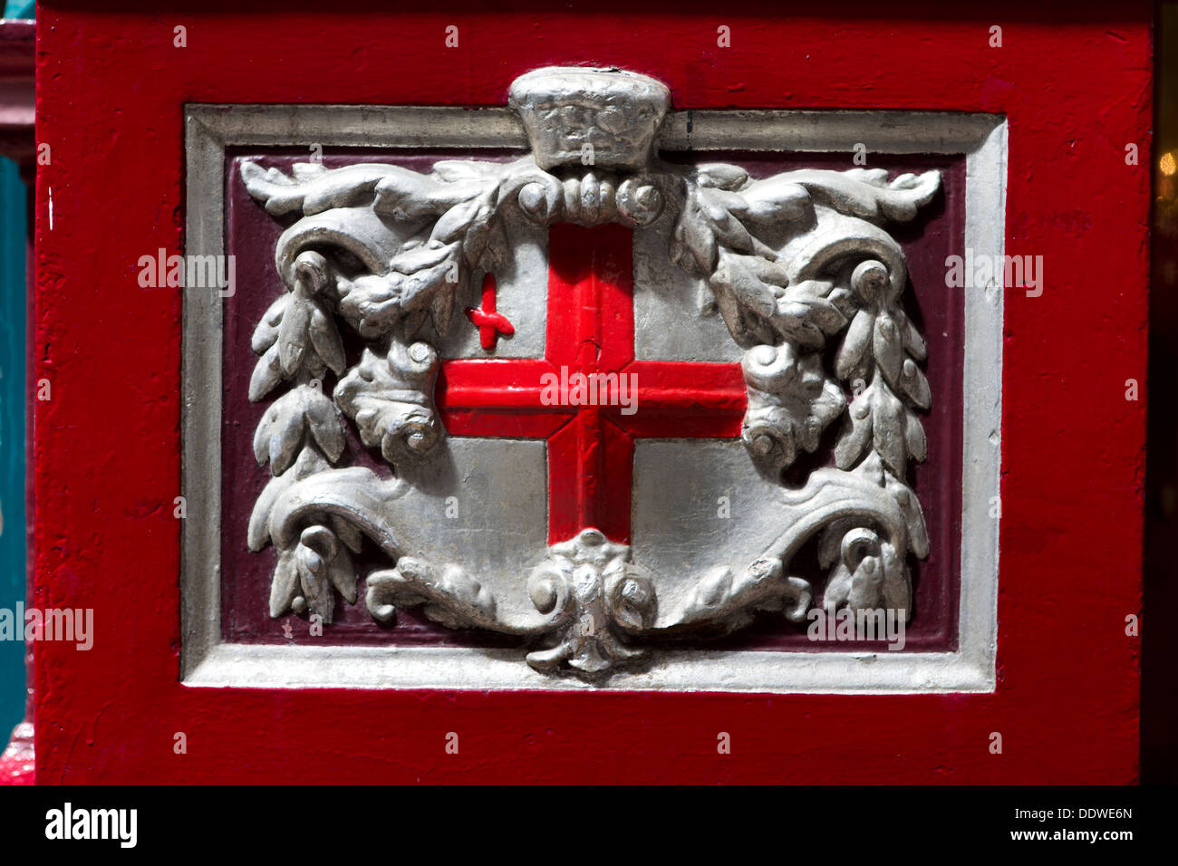 City of london crest hi-res stock photography and images - Alamy