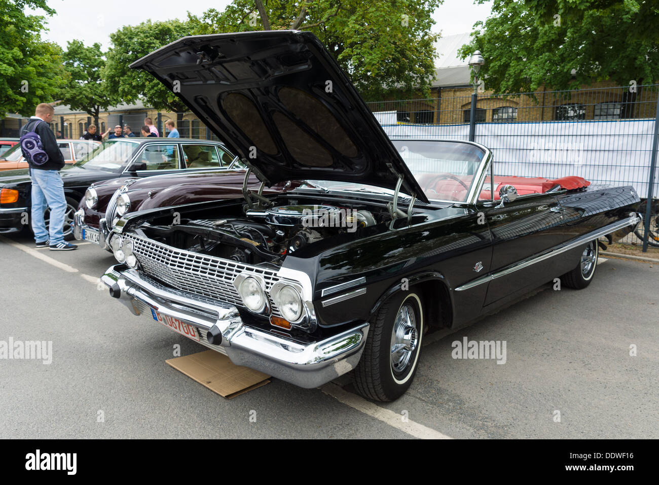 Chevrolet impala hi-res stock photography and images - Alamy
