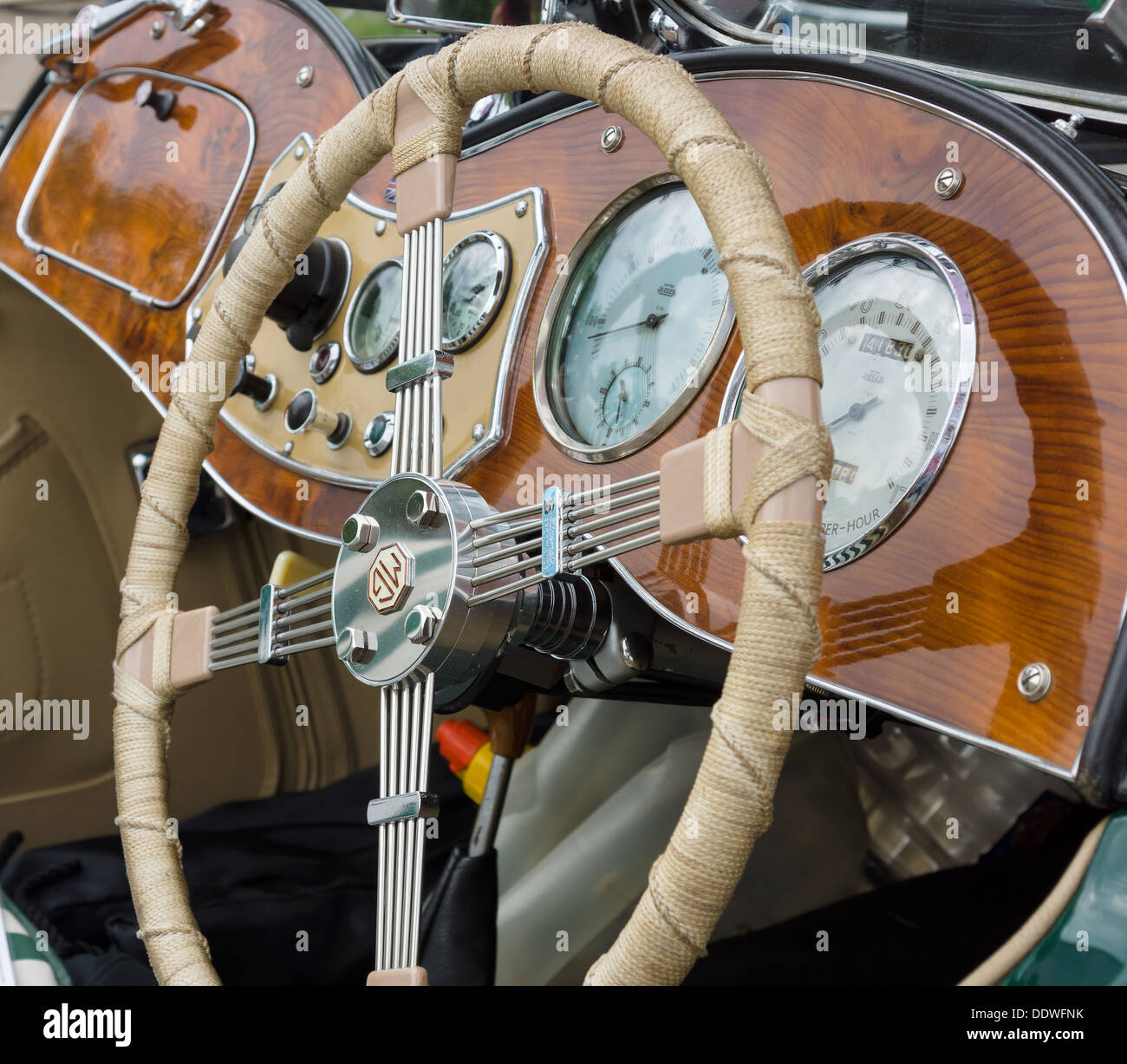 BERLIN - MAY 11: Cab Roadster 1951 MG TD Midget, 26th Oldtimer-Tage ...