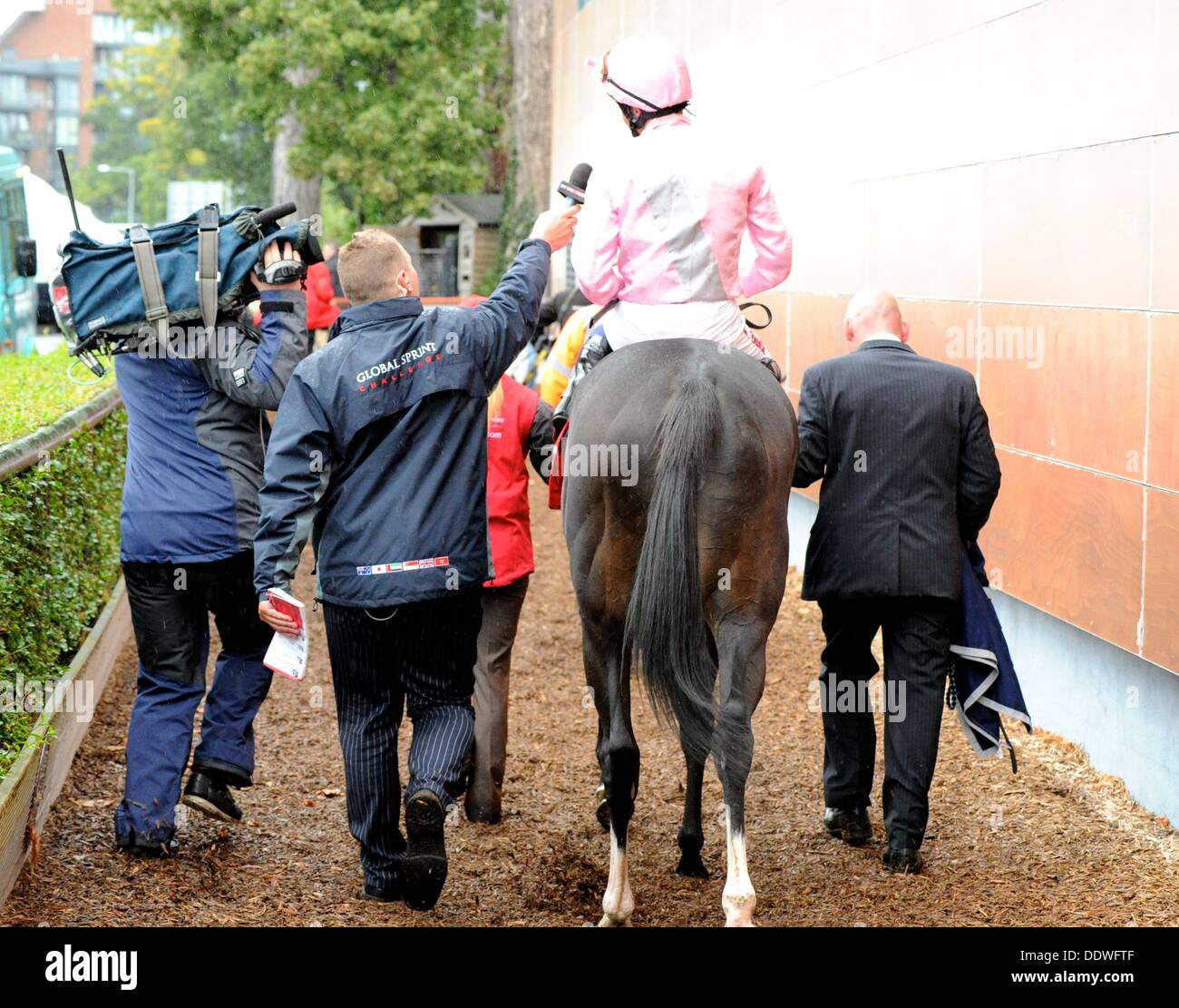 Dublin leopardstown racecourse hi-res stock photography and images - Alamy
