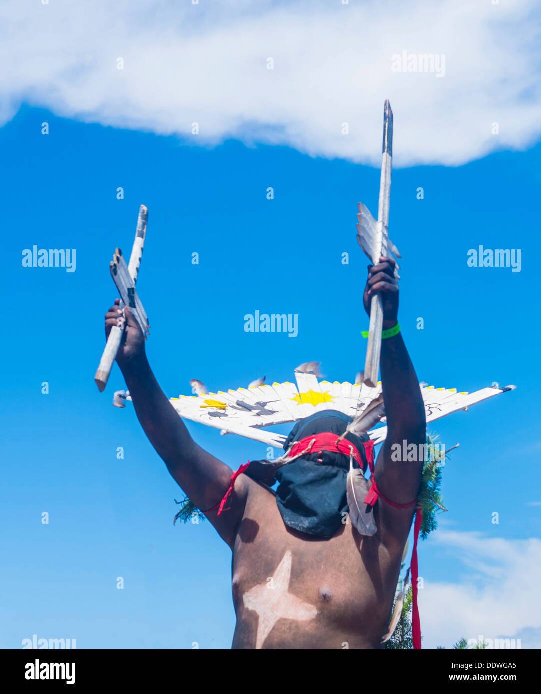 Apache dance hi-res stock photography and images - Alamy