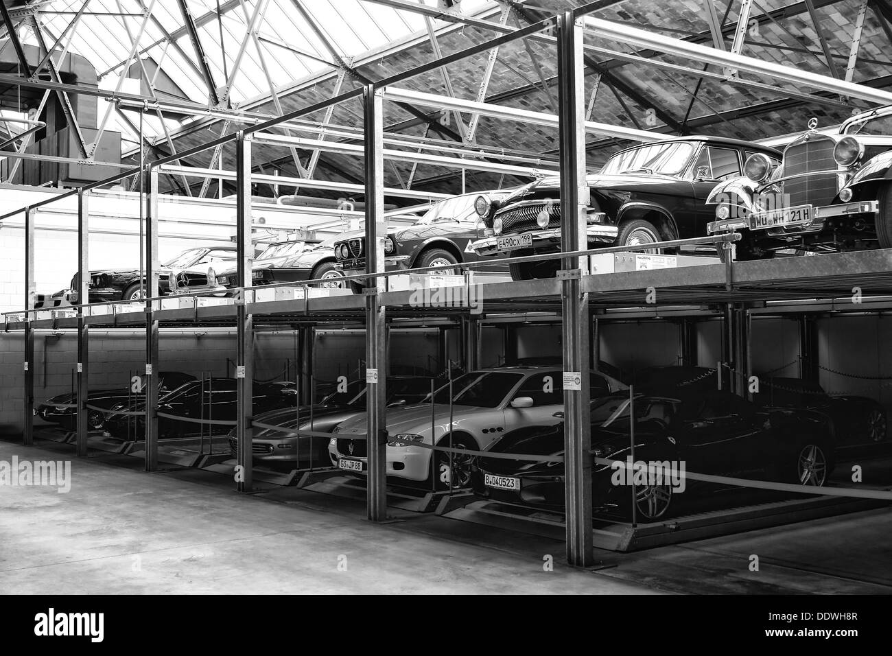 Double deck hi-res stock photography and images - Alamy