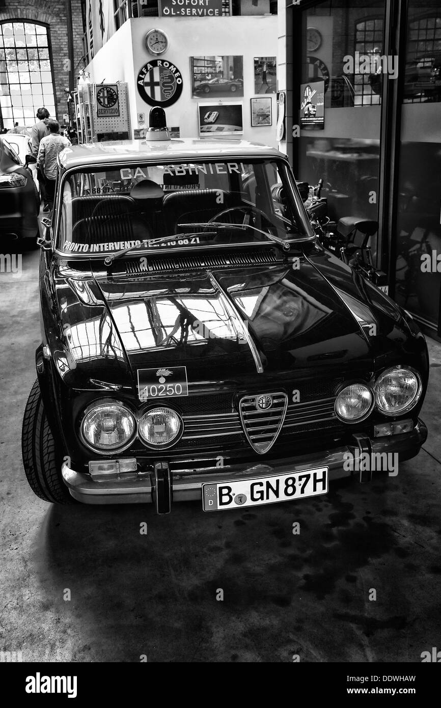 Italian four-door sedan Alfa Romeo Giulia Nuova Super (black and white ...