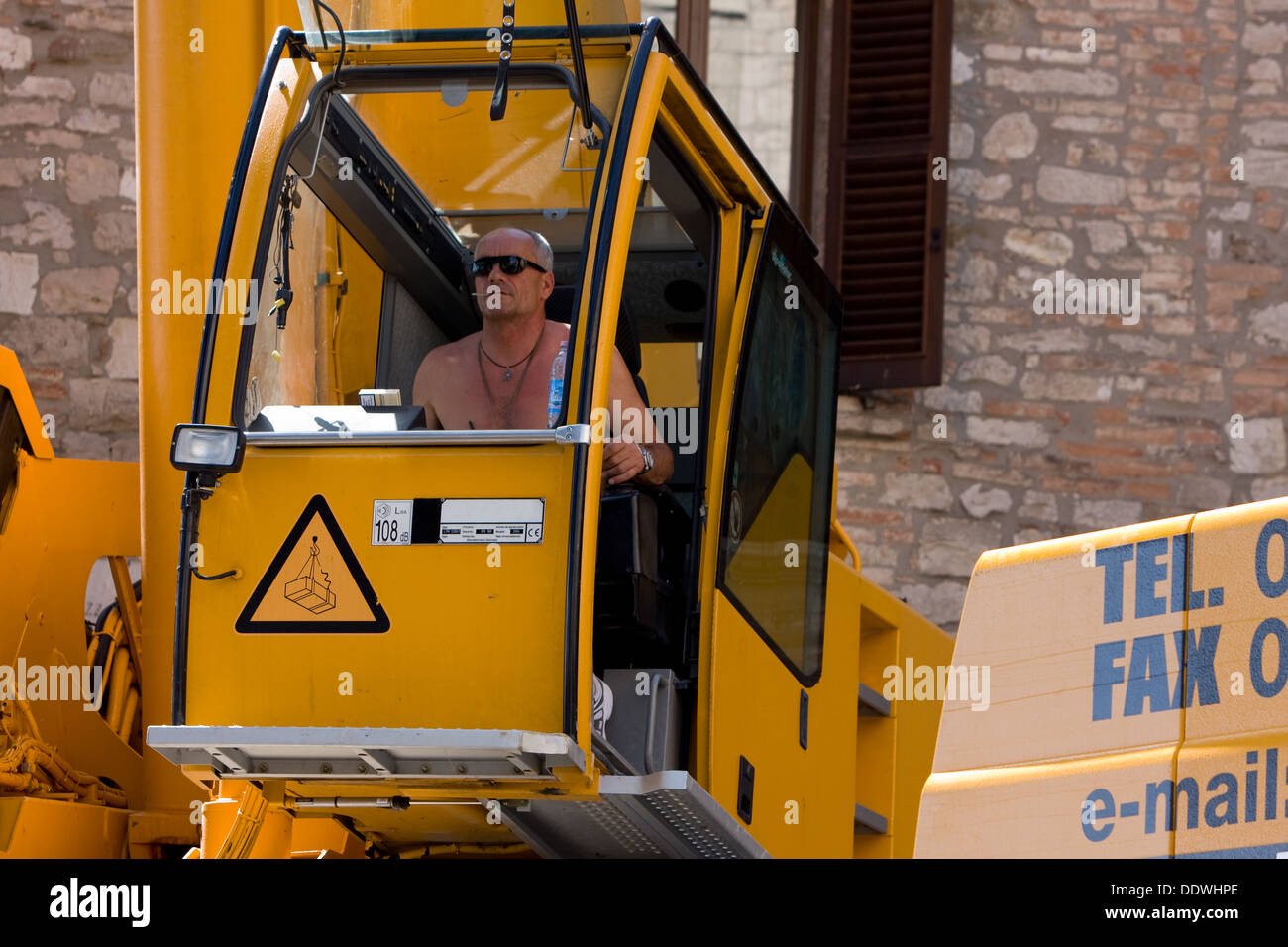 Operating model hi-res stock photography and images - Alamy