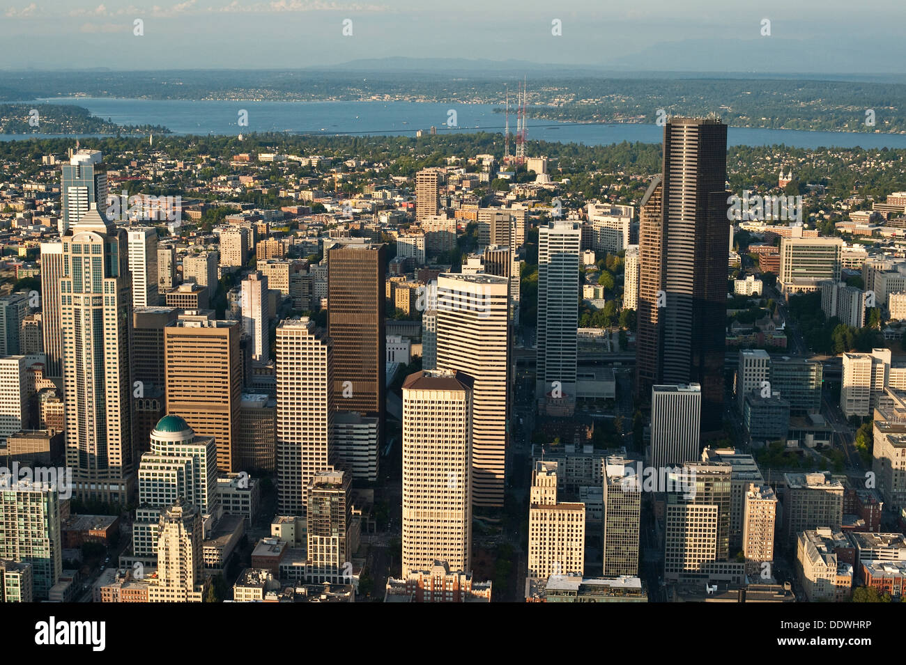 Skyline toward sunset hi-res stock photography and images - Alamy