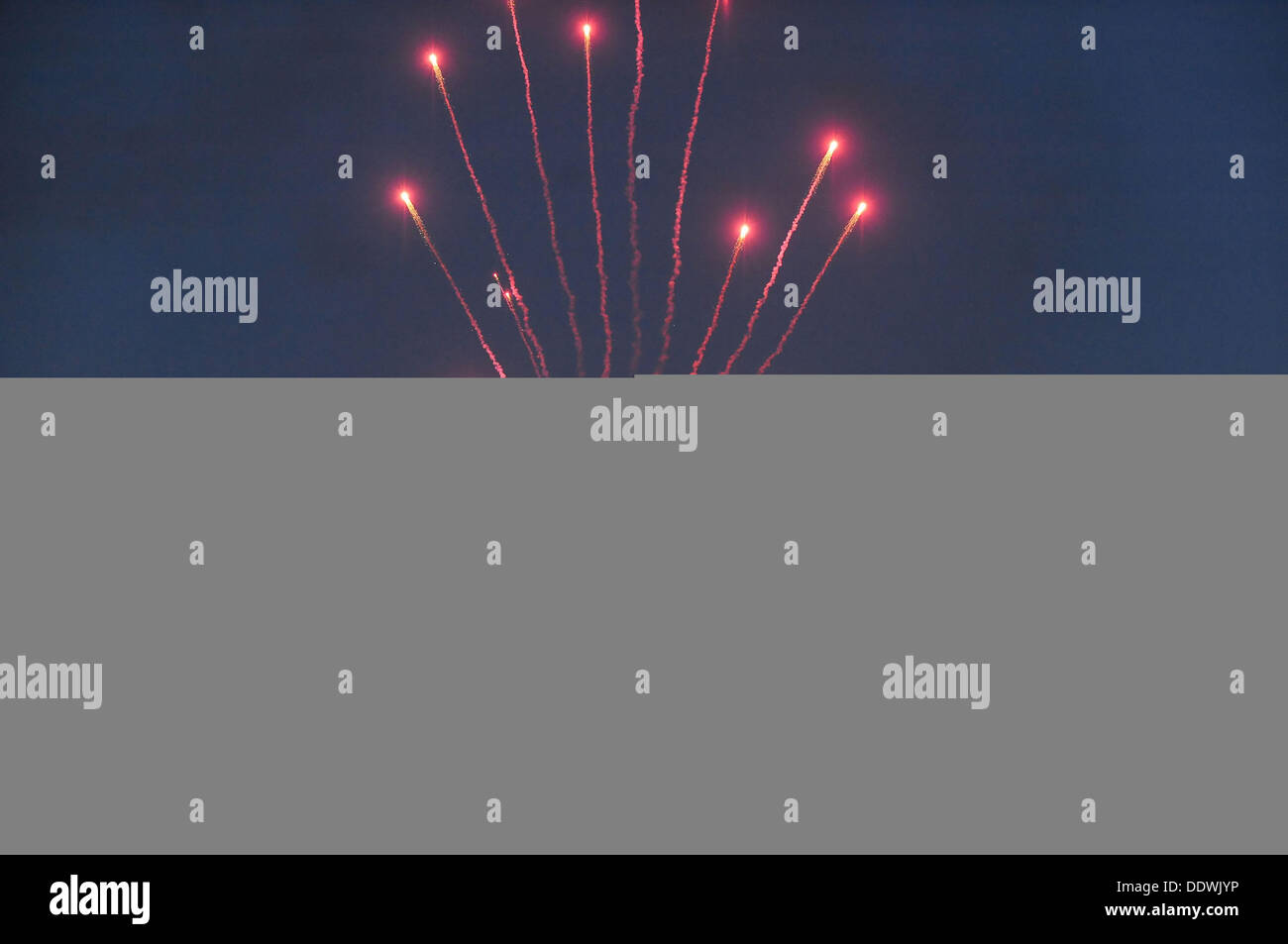 Los angeles coliseum fireworks hi-res stock photography and images - Alamy