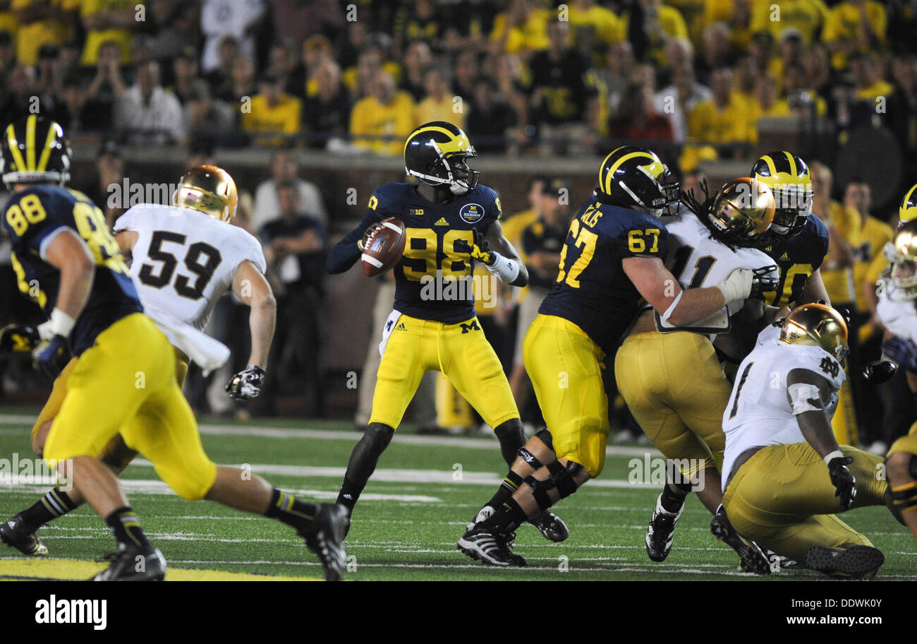 Devin gardner hi-res stock photography and images - Alamy